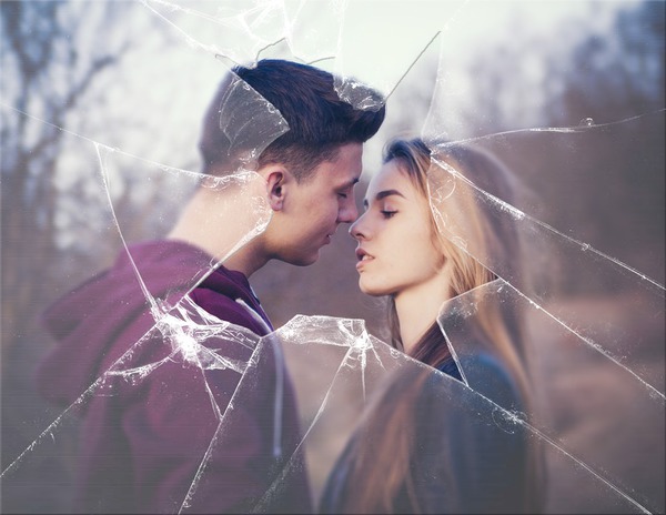 Picture Under Broken Glass Photo Frame Effect | Pixiz