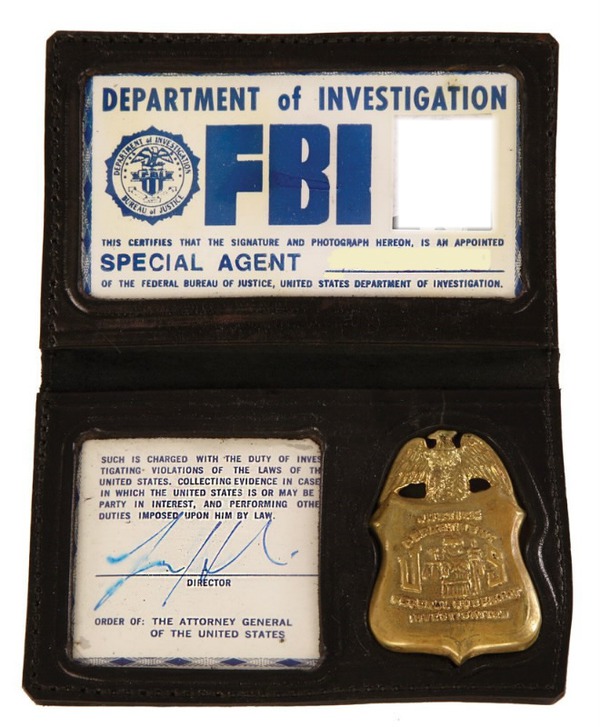 Montage Photo Badge FBI Pixiz